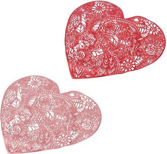 Cabilock 2st&uuml;cke Herzf&ouml;rmige Tischset Aus PVC Platzsets F&uuml;r Couch Und K&uuml;chentische Tischschutz Vor Kratzern Und Flecken F&uuml;r Heimparty Und T&auml;glichen Gebrauch