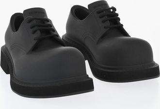 Balenciaga Gummiderby-Schuhe STEROID In Uni-Farbe Balenciaga