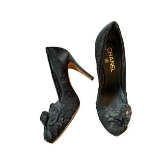 Chanel Black Lace Camellia Applique Pumps Size 38.5