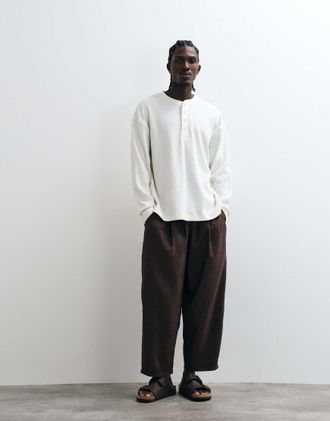 Reclaimed Vintage Schlupfhose in Khaki-Gr&uuml;n