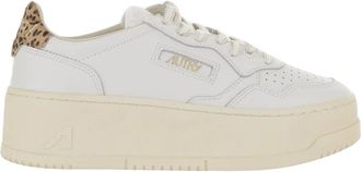 Autry Low-Top Sneaker - Medalist Platform Sneakers - Gr. 37 (EU) - in Wei&szlig; - f&uuml;r Damen