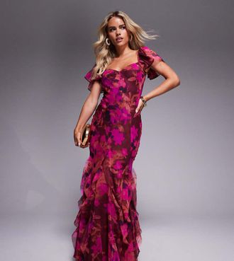 Asos Petite ASOS DESIGN Petite - Robe longue &agrave; manches &eacute;vas&eacute;es et godets volant&eacute;s - Rose vif fleuri-Multicolore