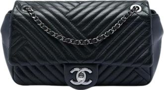 Chanel Sac bandouli&egrave;re matelass&eacute; en cuir dagneau Pre-owned - Femme - Pre-owned - Noir - Taille: ONE Size