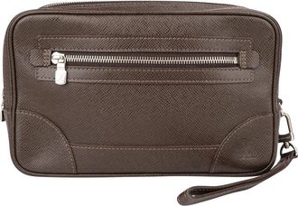 Louis Vuitton Crossbody Bags - Louis Vuitton Brown Taiga Leather Pavel Clutch - Gr. unisize - in Braun - für Damen