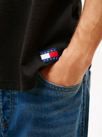 Tommy Jeans T-Shirt TJM REGULAR WAFFLE Regular fit mit Rundhalsausschnitt