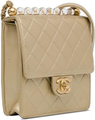 Chanel Hobo Bags - Small Lambskin Chic Pearls Flap - Gr. unisize - in Gold - f&uuml;r Damen