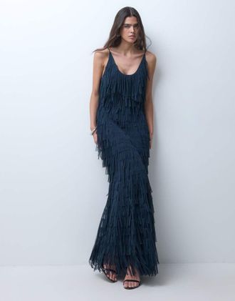 Asos Camisole-Kleid mit Cut-out am R&uuml;cken, B&auml;ndern und Fransen in Marineblau