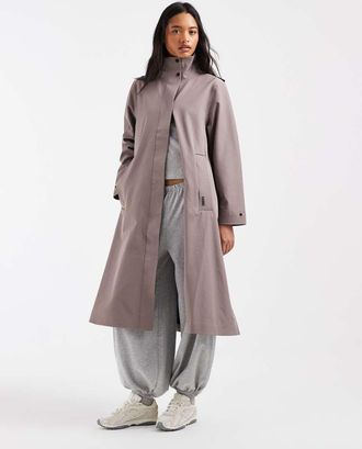 Rains Suva veste &agrave; capuche trap&egrave;ze softshell imperm&eacute;able beige-Neutre