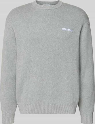 Review Strickpullover mit Label-Stitching