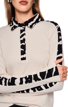 Marc Cain Langarm-Poloshirt Tiger Mania Premium Damenmode mit Animal Details am Kragen und &Auml;rmeln, figurnah geschnitten