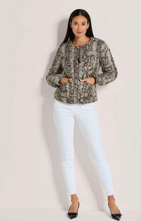 Madeleine Steppjacke Sommerliche Kurzjacke mit Unikat-Print Rundhalsausschnitt und Druckerleiste, dezentes Uni-Design