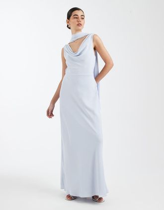Six Stories Bridesmaid - Crepe-Maxikleid in Blassblau mit tiefem Wasserfallausschnitt vorne