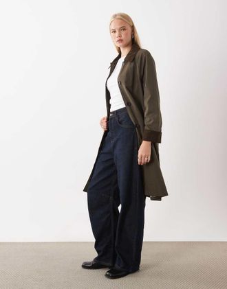 Mango Teen Trenchcoat in Dunkelgr&uuml;n