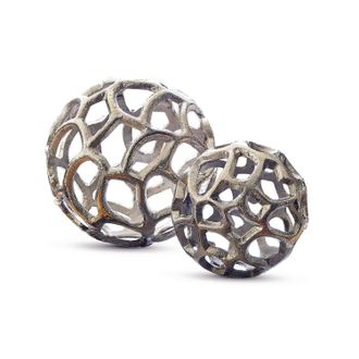 Loberon Deko-Objekt 2er Set Venay, Zwei Größen, kunstvoll geformt, schimmerndes Finish, Dekoration, Dekoobjekt, Aluminiumguss, Silber