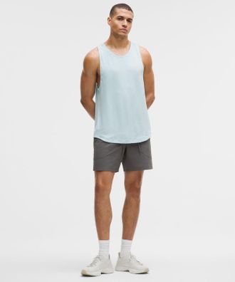 lululemon Short License to Train sans doublure pour Hommes - 18 cm - Gris - Taille 2XL