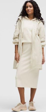 lululemon Leichter mittellanger Kapuzenmantel f&uuml;r Frauen - Gr&ouml;&szlig;e XL in Light Ivory