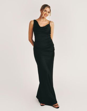 Six Stories Bridesmaid - Asymmetrisches Satin-Maxikleid in Schwarz mit Wasserfallausschnitt