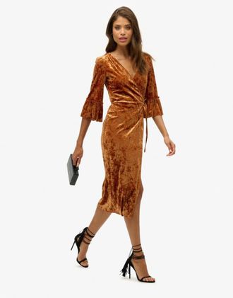 Superdry Kurzärmliges Midi-Wickelkleid aus Samt in Tabakbraun-Brown