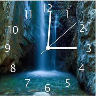 Wallario Design-Wanduhr Wasserfall bei Sonneneinfall aus Glas, Motiv-Uhr Gr&ouml;&szlig;e 30 x 30 cm, wei&szlig;e Zeiger