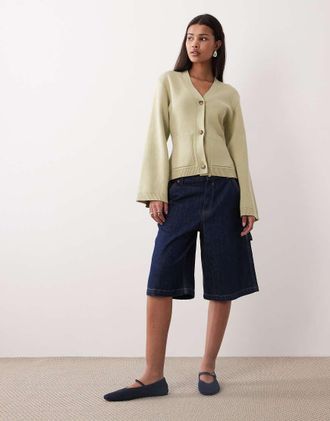 Gina Tricot Gina Tricot - Taillierte Strickjacke in Salbeigr&uuml;n