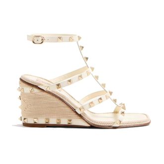 Valentino Garavani Femme, Chaussures, Beige, Taille: 35 EU Rockstud Wedge Sandales
