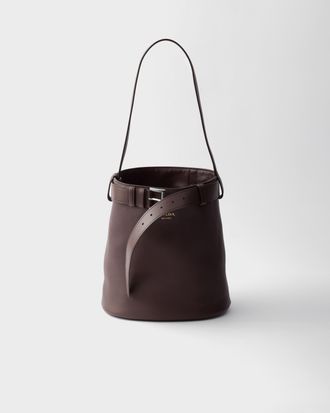 Prada Buckle Bucket Bag aus Leder mit G&uuml;rtel