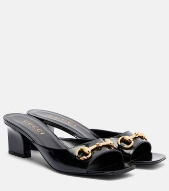 Gucci Mules Signora Horsebit en cuir verni