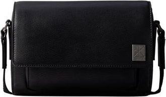 Calvin Klein Sac &agrave; bandouli&egrave;re &agrave; rabat