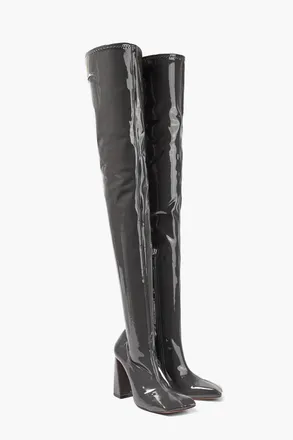 Amina Muaddi Overknee-Stiefel MARINE aus Lack mit eckiger Spitze, 11 cm Amina Muaddi