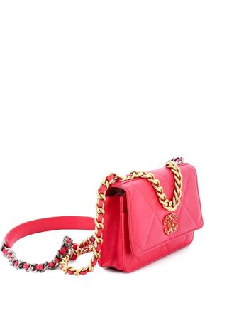 Chanel 19 Wallet on Chain Quilted Goatskin crossbody bag - Rose