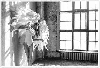 Posterlounge Angel 1 Poster von Alexander Yakovlev 60 x 40 cm Schwarz-Wei&szlig; Wandbilder Wanddeko