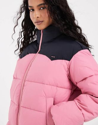 Levi's Palmer Cropped-Pufferjacke in Pink-Rosa