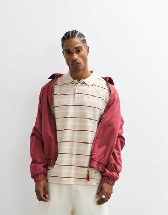 Weekday T-shirt coupe carr&eacute;e &agrave; col polo et coutures apparentes - Rouge et beige ray&eacute;-Blonde