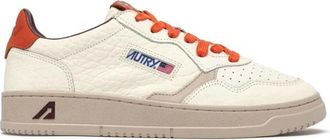 Autry Homme, Chaussures, Beige, Taille: 45 EU Baskets basses en cuir Medalist