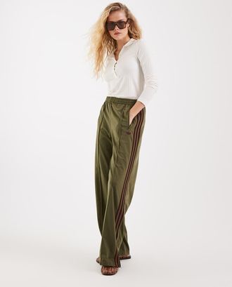 adidas Originals Firebird - Pantalon de surv&ecirc;tement ample - Vert olive et bordeaux
