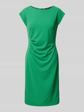 Swing Tailliertes Cocktailkleid mit Rundhalsausschnitt