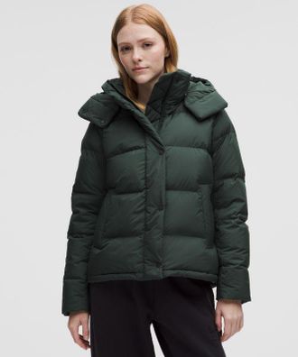 lululemon Puffer-Jacke mit F&uuml;llkraft 600 f&uuml;r Frauen - Gr&ouml;&szlig;e 10 in Rainforest Green/Green Dream