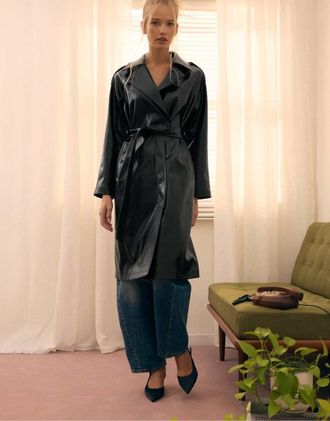 Stradivarius trench-coat long effet cuir noir