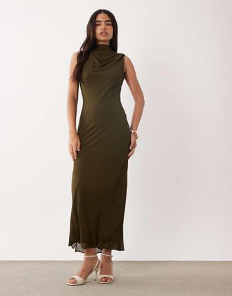 Tfnc Robe longue en mousseline avec col montant et d&eacute;tail foulard - Olive-Vert