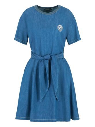 Emporio Armani robe ceintur&eacute;e courte en jean &agrave; broderie - Bleu