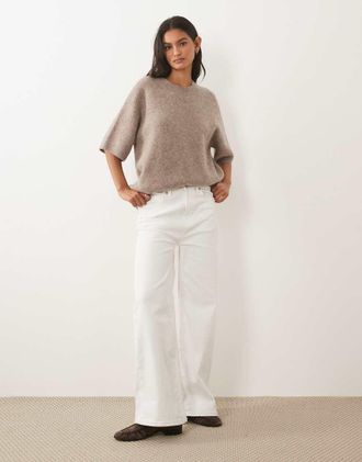 Arket Pullover mit kurzen &Auml;rmeln aus Alpaka- und Wollmix in dunklem Beige-Neutral