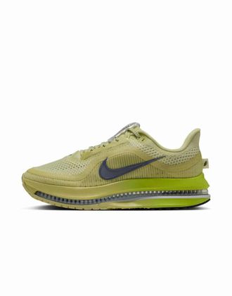 Nike Pegasus Premium Road - Laufschuhe in Gr&uuml;n