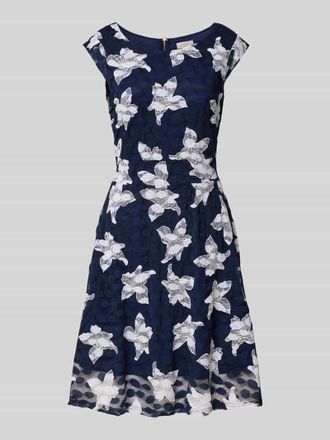 Apricot Knielanges Kleid mit Ausbrenner-Effekt