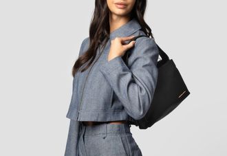 Alexander Smith Cindy shoulder bag with shoulder strap in black tumbled leather