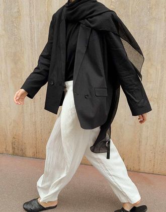 NA-KD Oversize-Blazer in Maxil&auml;nge aus Leinenmix in Schwarz