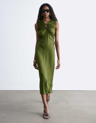& Other Stories Robe mi-longue fronc&eacute;e sans manches avec fente goutte deau - Vert