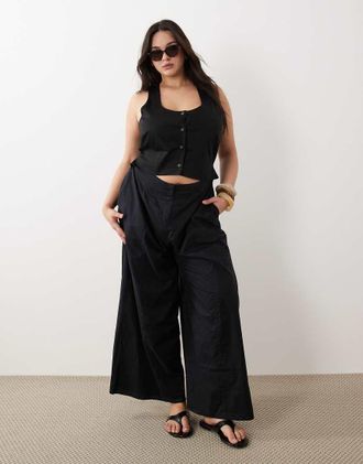 Asos Curve ASOS DESIGN Curve - Jumpsuit in Schwarz mit Westen-Oberteil