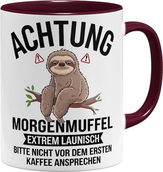 OM3 witzige Kaffee-Tasse mit Spruch - Faultier (Sloth) - ACHTUNG Morgenmuffel extrem launisch - Spruchtasse - Keramik Becher - 325ml - Beidseitig Bedruckt