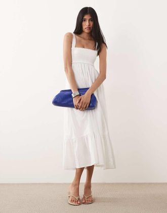 Abercrombie & Fitch Robe babydoll mi-longue &agrave; volants &eacute;tag&eacute;s et bretelles amovibles - Blanc