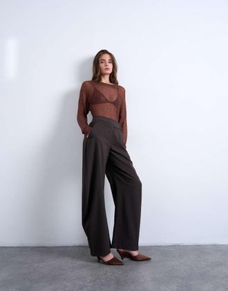 Topshop Elegante gestreifte Hose mit abgerundetem Beinschnitt in Braun-Brown